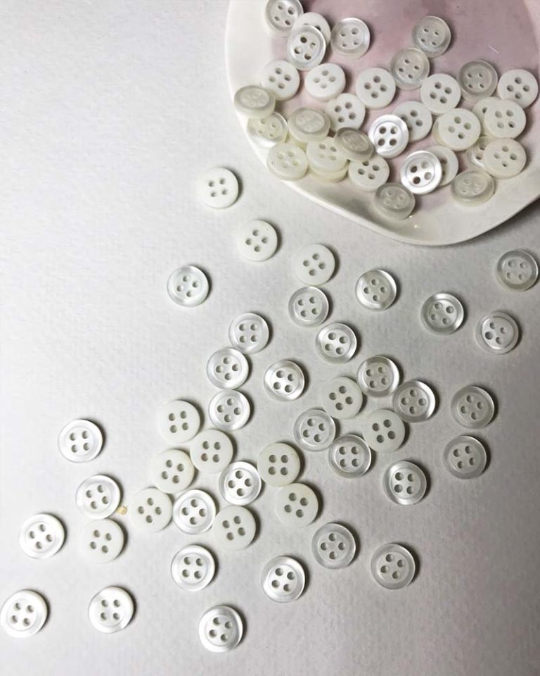 8mm 4 hole ditzy buttons - Libertashery